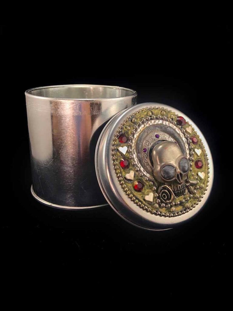 Skull Tin - Sarah Jane Bellamy